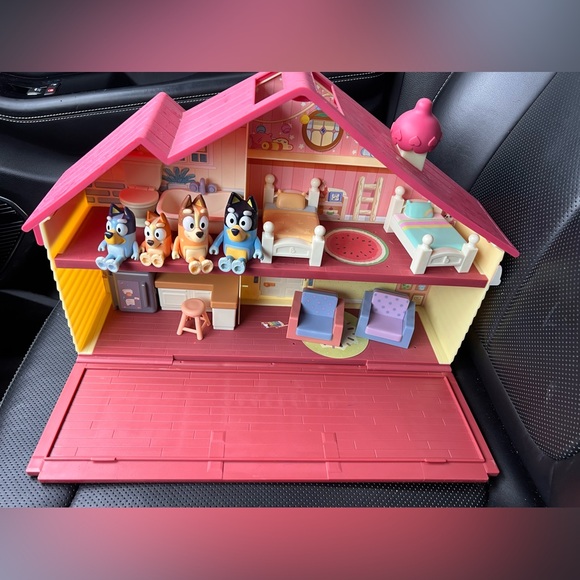 Bluey | Toys | Bluey House With Accessories | Poshmark